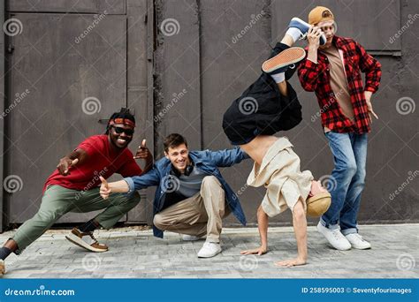 Hip Hop Breakdance Crew