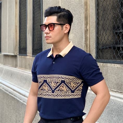 Vera Laos 🔥ເສື້ອຍືດຄໍຮອບ 2023🔥 ຊື້ 2 ໂຕຂຶ້ນໄປສົ່ງຟຣີ ເນື້ອຜ້າ Cotton 100 ພິເສດ