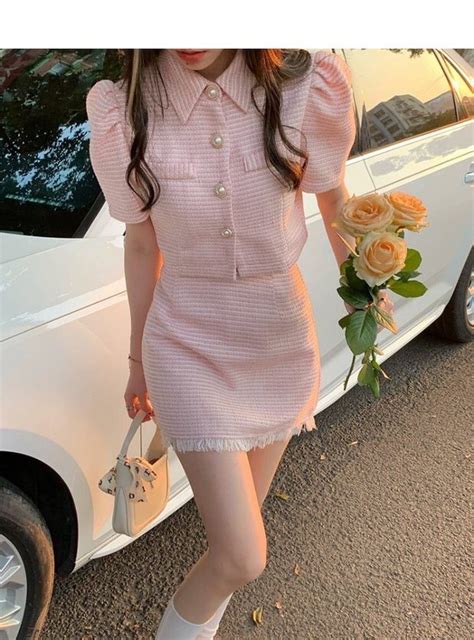 ชุดเซ็ท ผ้าทวิต เสื้อ กระโปรง ชุดเข้าเซท เสื้อผ้าผู้หญิง ใส่เที่ยว น่ารัก งานแฟชั่น เซทกระโปรง