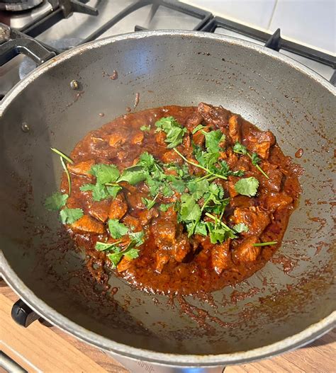 Vindaloo Curry Recipe Authentic Spicy Indian Curry Uk Monalisas