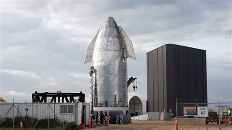 Spacexs Starship Prototype Completes First Successful Landing 1007 Wzxl