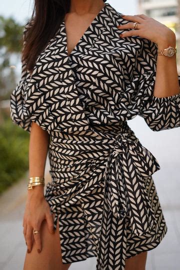 Apostrophe The Label