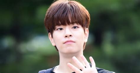 [포토] 스트레이 키즈 승민 귀여운 손인사~