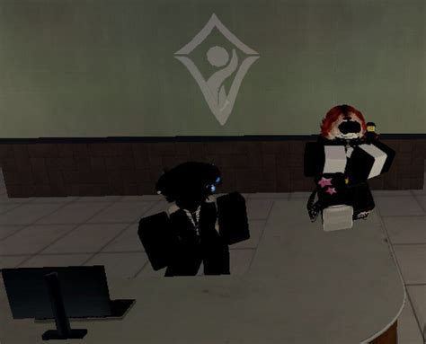 Создать мем «игра с популярными мемами развлечение в виртуальном мире онлайн