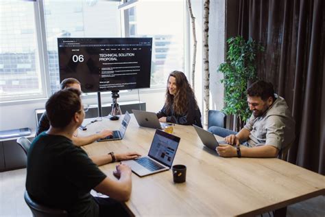 React Vs Vue Which One Should You Choose In 2025 Decode