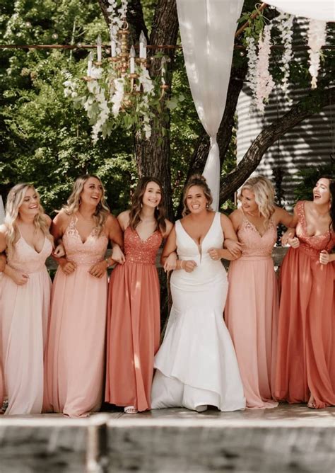 How To Mix And Match Bridesmaid Dresses 6 Tips And Tricks Peach