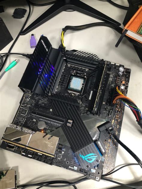 Intel Core I9 10900k Overclocked To 7 7 Ghz On Ln2 Cooling Ddr4 Memory Hits 6 6 Ghz