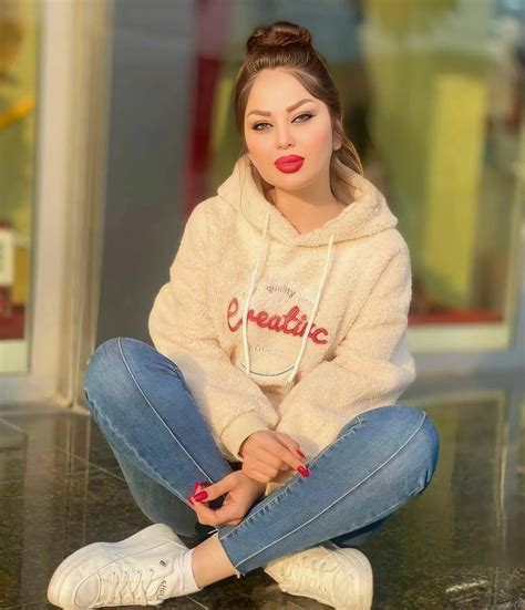 آرزو می‌کنم عاشق کسی شوم، که هرچه بینمان اتفاق افتاد، هرگز غم و اندوه