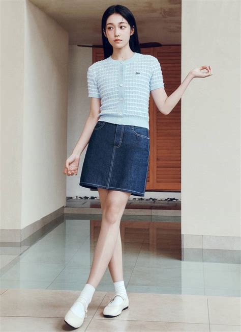 패션엔 노윤서 ‘우리들의 블루스 그녀 대체불가 여름 청순미 반팔과 미니 섬머룩