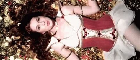 15 Reasons Felicia Day Is The Geek Of Your Dreams Felicia Day Geek Girls Felicia