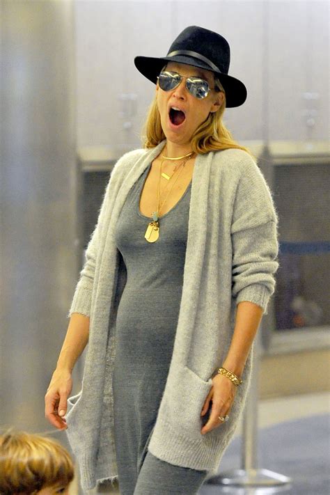 Pregnant Molly Sims At Los Angeles International Airport Hawtcelebs
