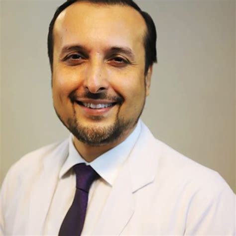 Dr Sohail Khan Niazi Consultant Orthopaedic Surgeon Haq Orthopaedic