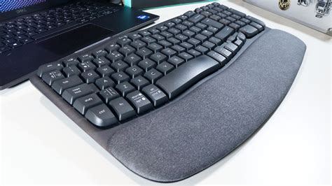 Logitech Wave Keys Ergonomic Keyboard Review