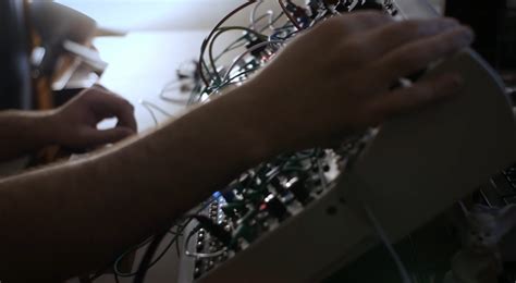 Live Modular Synth Performance ‘confinement Synthtopia
