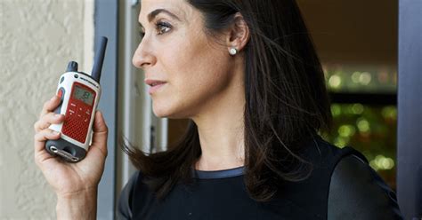 معرفی 8 تا از بهترین بیسیم واکی تاکی مجاز در ایران چشم آنلاین