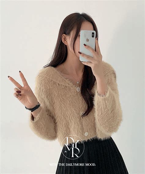 털빠짐x3color 보송 퍼 앙고라 세일러 빅카라 크롭 니트 가디건 에이블리