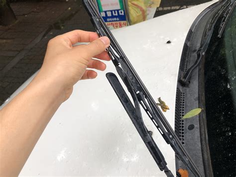 보쉬 클리어핏 와이퍼 교체 방법 And 사용 후기 보쉬 클리어핏 와이퍼 교체 방법 And 사용 후기