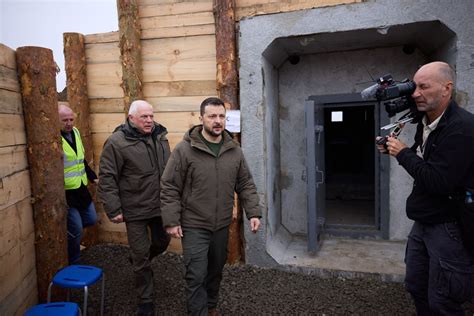 Зеленський перевірив будівництво лінії оборони на Сумщині Вечірній Київ