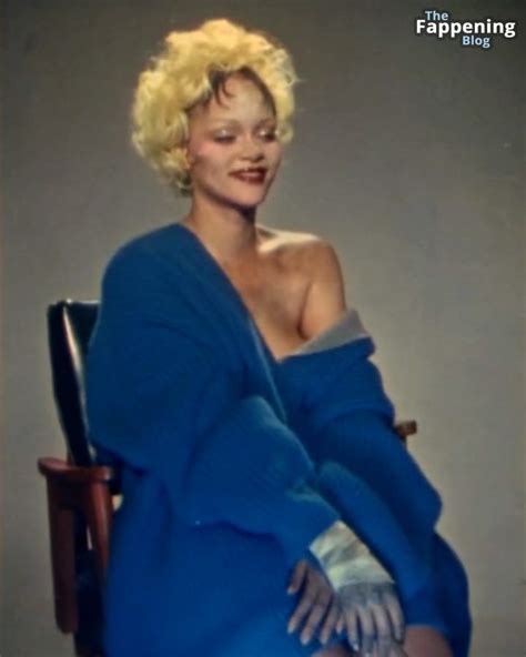 Rihanna Sexy Y Topless Entrevista En La Revista Interview Primavera 2024 13 Fotos Video