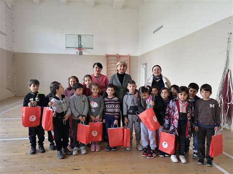 „ნიკორამ“ კიდევ ორ საჯარო სკოლას პერსონალური კომპიუტერები და სხვა საჭირო ნივთები გადასცა Bpn