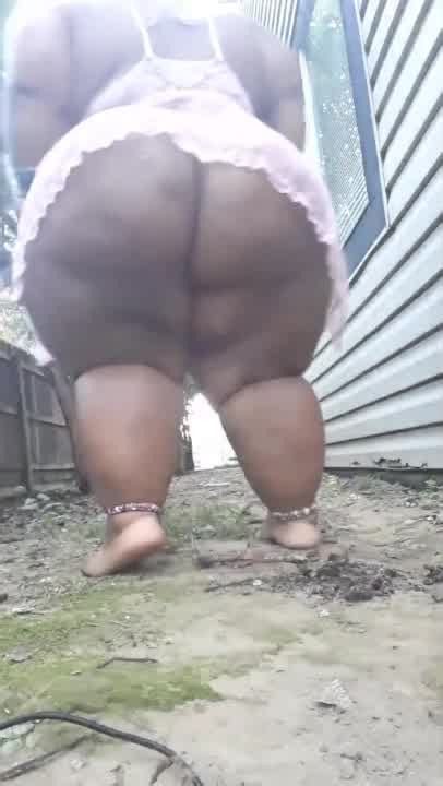 Curvey Midget Urinating Vulva Breanne Williams