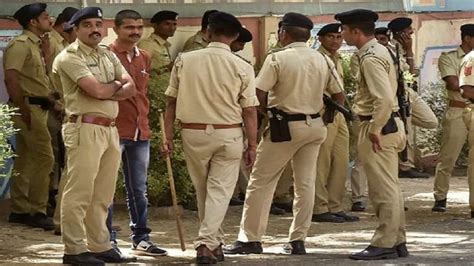 पूर्व विधायक विजय मिश्र का बेटा विष्णु पुणे से गिरफ्तार एक लाख रुपये