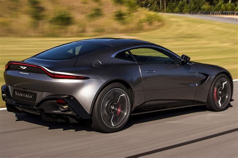 애스턴 마틴 신형 밴티지 출시 예고 오토포크