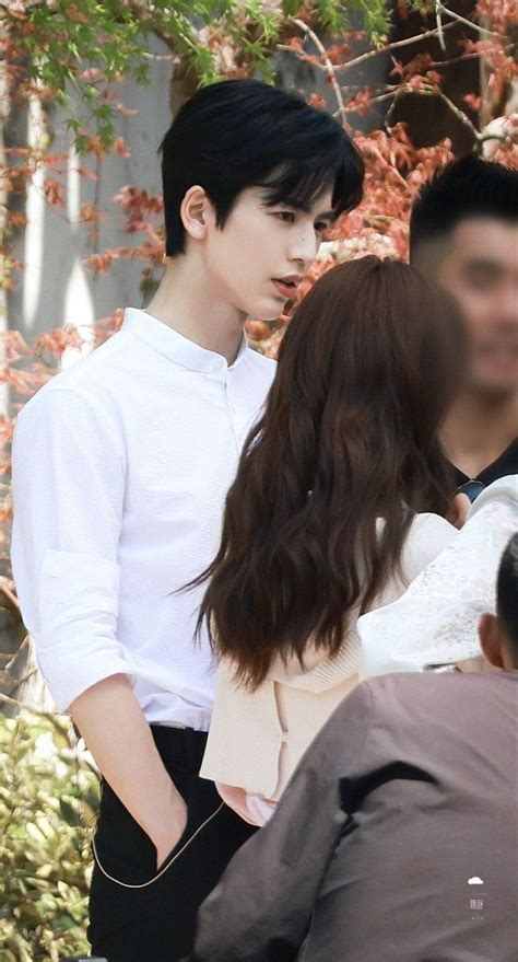 Épinglé par ㅤ 𝚁𝙾𝚂𝙴𝙰𝙽𝙽𝙴 sur Zhang Ling He en