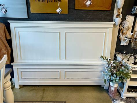 The Lazy Daisy The Lazy Daisy T Store Short Pump