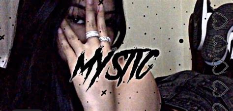 Pin By Laylaloveszee On Server Pfp Curl Hair With Straightener Aesthetic Grunge Outfit Cute