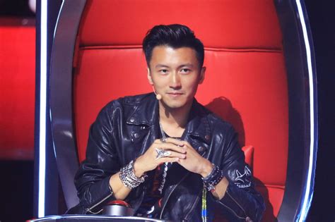 《中国好声音》谢霆锋获得新技能 点歌环节想“捏脸”