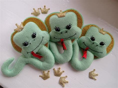 Сувенір новорічний символ 2025 — ціна 150 грн у каталозі Сувеніри Купити товари для дому та