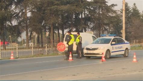 Обновиха бланката на декларацията за преминаване през КПП в областните