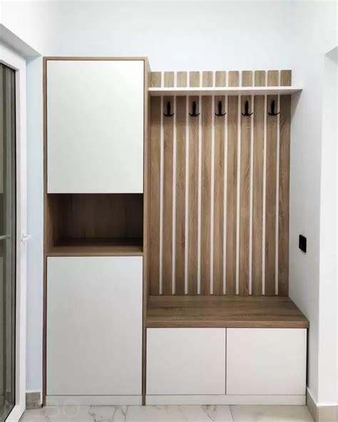 Современные настенные вешалки для прихожей 91 фото