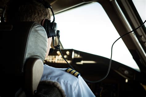 How To Communicate With Atc The Right Way Pilot Institute