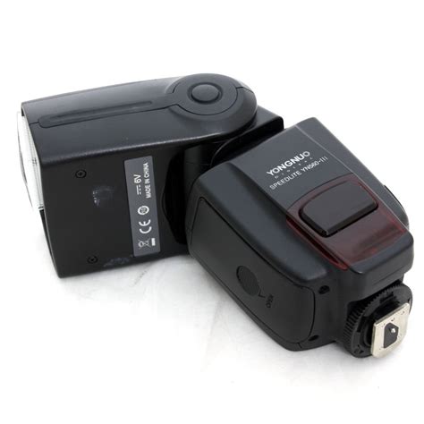 USED Yongnuo YN III Speedlite For Canon Nikon Olympus And Pentax Camera S N