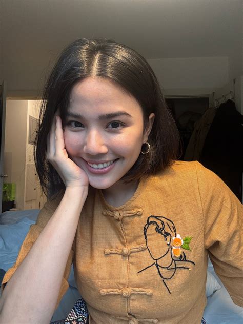 Myat Noe Aye မြတ်နိုးအေး Myat Noe Aye မြတ်နိုးအေး