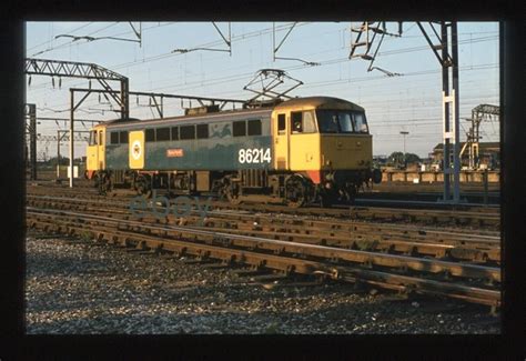 Original 35mm Slide Ac Electric Class 86 86214 Le At Crewe 307
