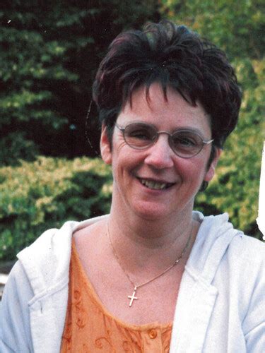 Karen Nowlan Nécrologies Maison Funéraire Elhatton Ltée