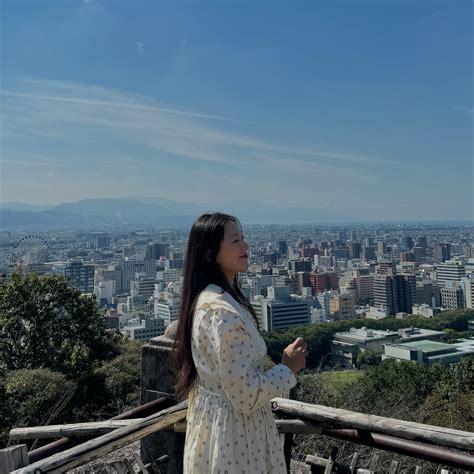 👰🏻‍♀️미어캣 날씨가 너무 좋았던 마츠야마 일본소도시 사람이 많지 않아 좋았다 ̎ Instagram