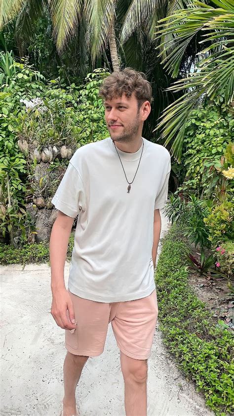 антон шастун