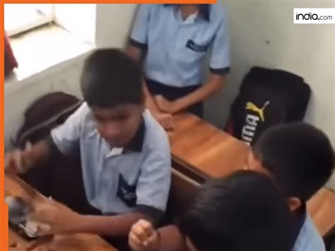 Class Ka Video ज्योमेट्री बॉक्स और बोतल से म्यूजिक बजाने लगे बच्चे बांधा ऐसा समा टीचर भी