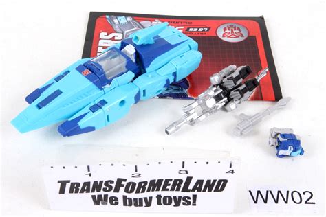 Complete Transformers® Legends Deluxe Class Blurr Sku 354878 Largest