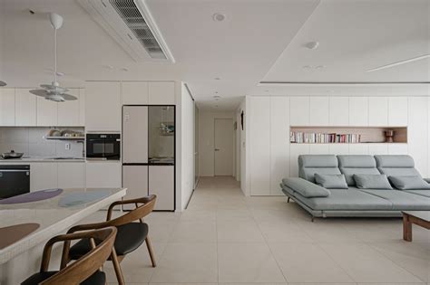 월플렉스가 있는 미니멀 디자인의 아파트 인테리어 월간 The Living