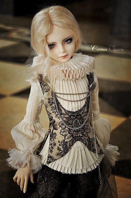 拉夫领ruff 。典型的文艺复兴时期贵族服饰元素。设计参考