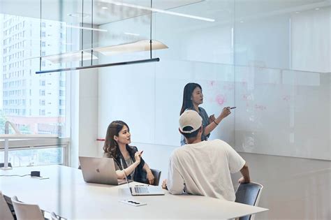 여기어때컴퍼니 놀라운 경험이 삶에 끊이지 않도록