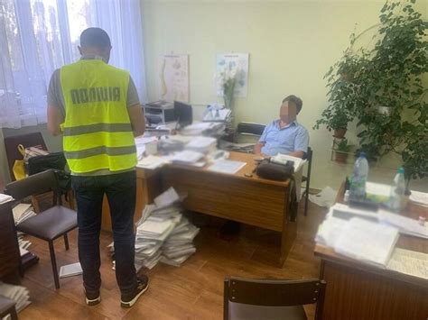 Мобілізація в Україні у Києві поліція провела обшуки у МСЕК ВЛК і ТЦК незаконне ухилення