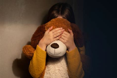 Padrasto Que Estuprou Enteada De Anos Condenado Em Sc