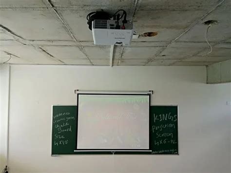 White Projector Screen Insta Lock Screen At ₹ 2500piece In Bengaluru