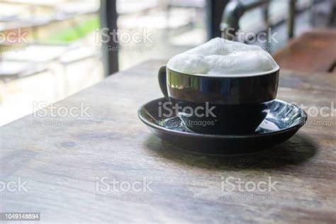 소프트 포커스에 카푸치노 커피 컵 커피 배경빈티지 효과 과정 그림에 대 한 갈색에 대한 스톡 사진 및 기타 이미지 갈색 기포 라떼 Istock